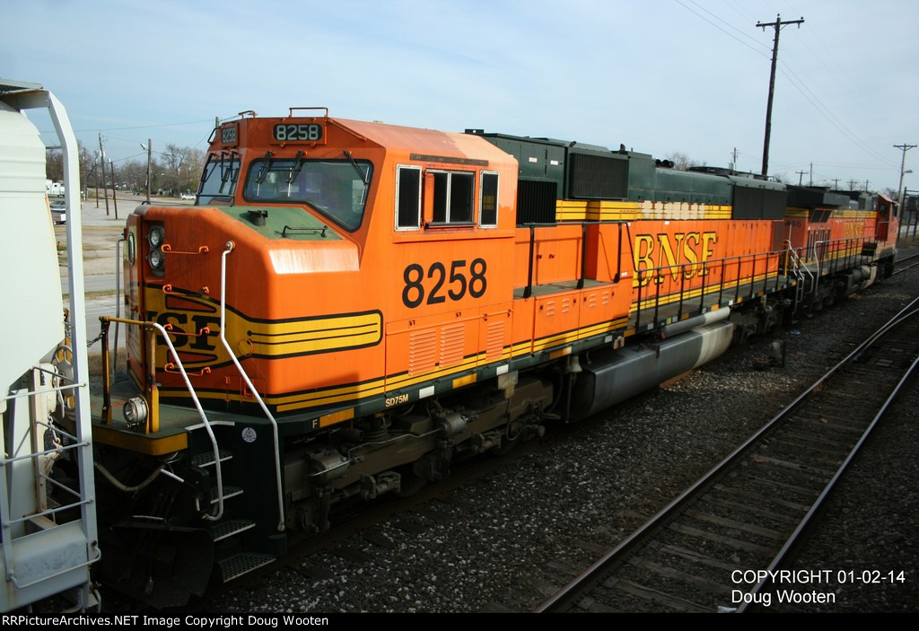 BNSF 8258